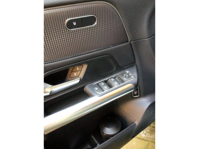 Mercedes EQA250 - CarPal